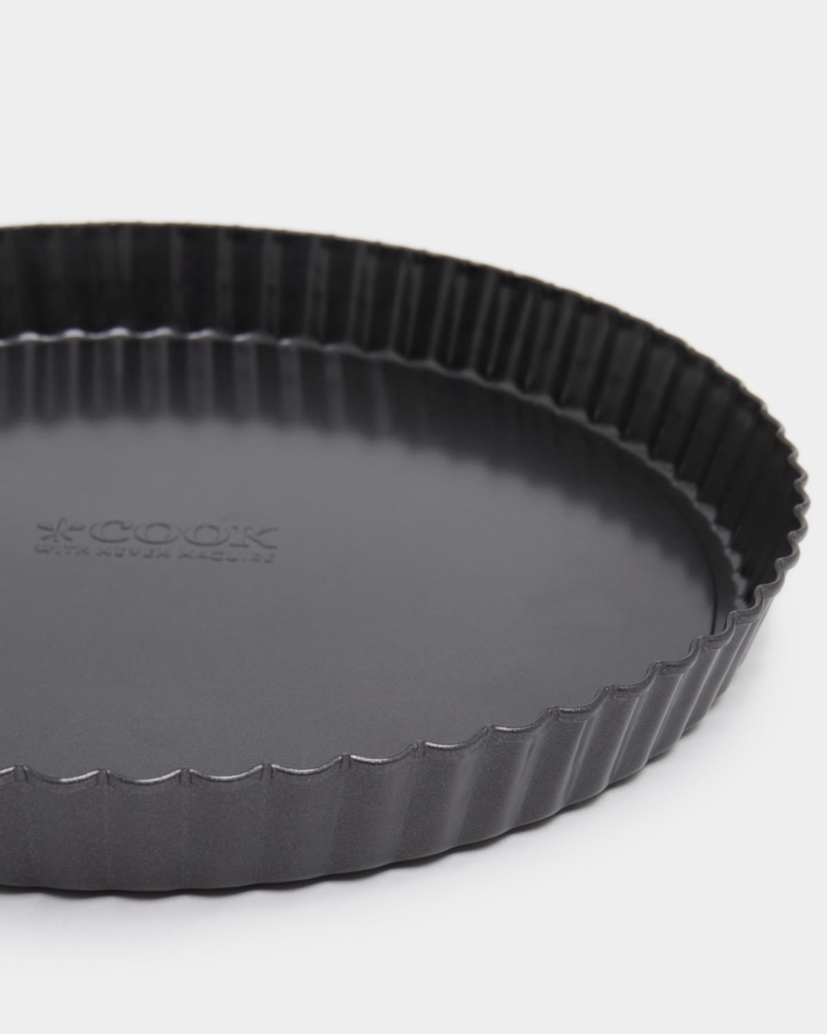 Neven Maguire 10" Fluted Tart Tin - Dunnes Stores