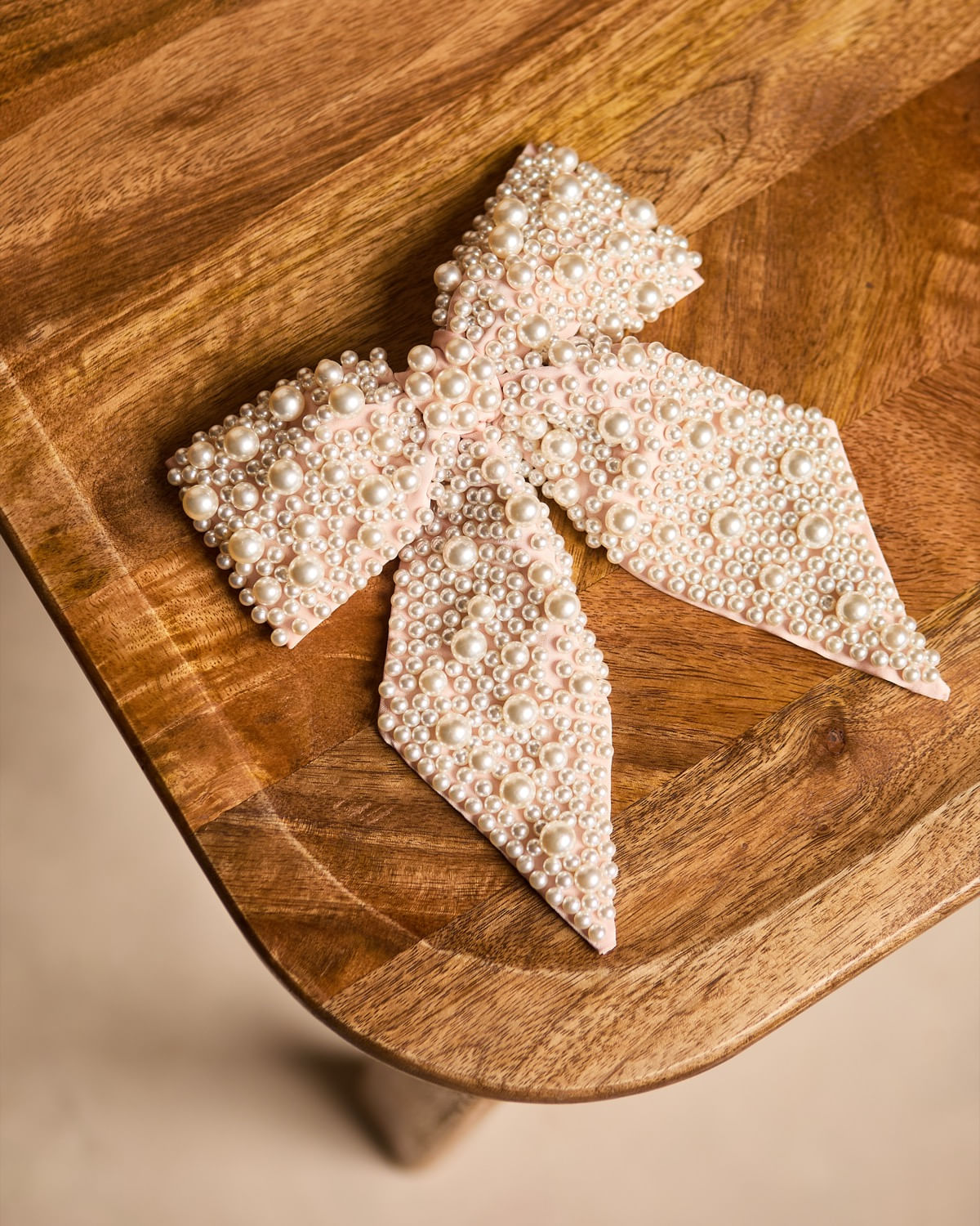 Leigh Tucker Willow Pearl Bow Clip - Dunnes Stores