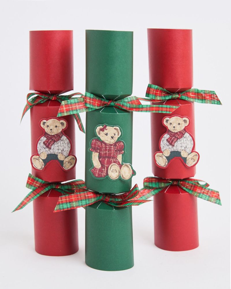 Paul Costelloe Living Bear Christmas Crackers - Pack Of 6 - Dunnes Stores